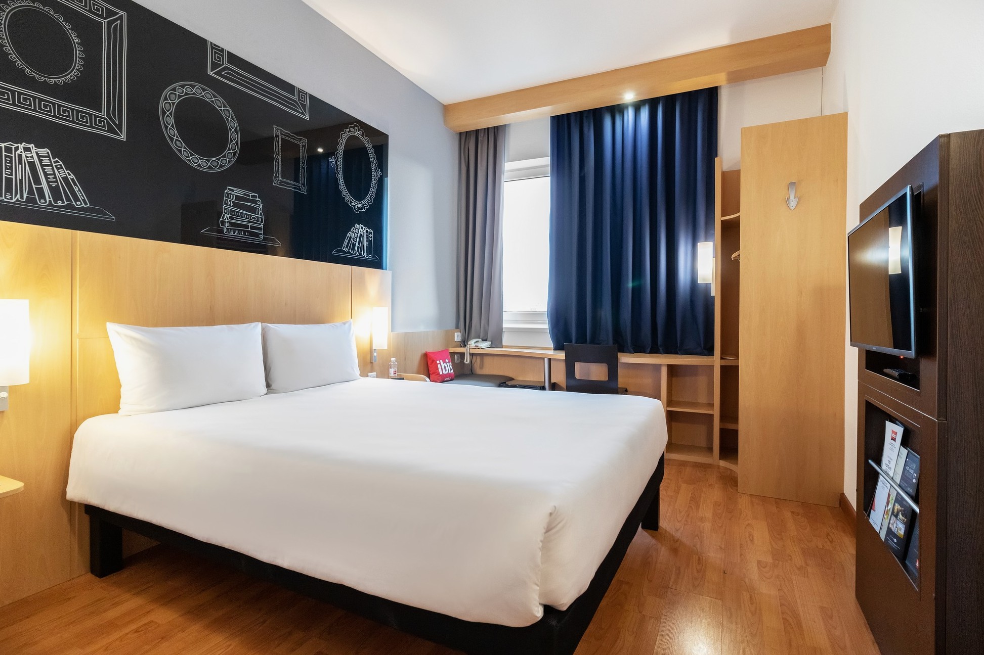 Ibis Kyiv Railway Station - Accommodations - Accommodations in Kyiv ...